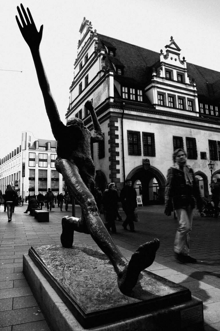 What Are The Origins Of The Nazi Salute? - Mythbusting Berlin - Berlin ...